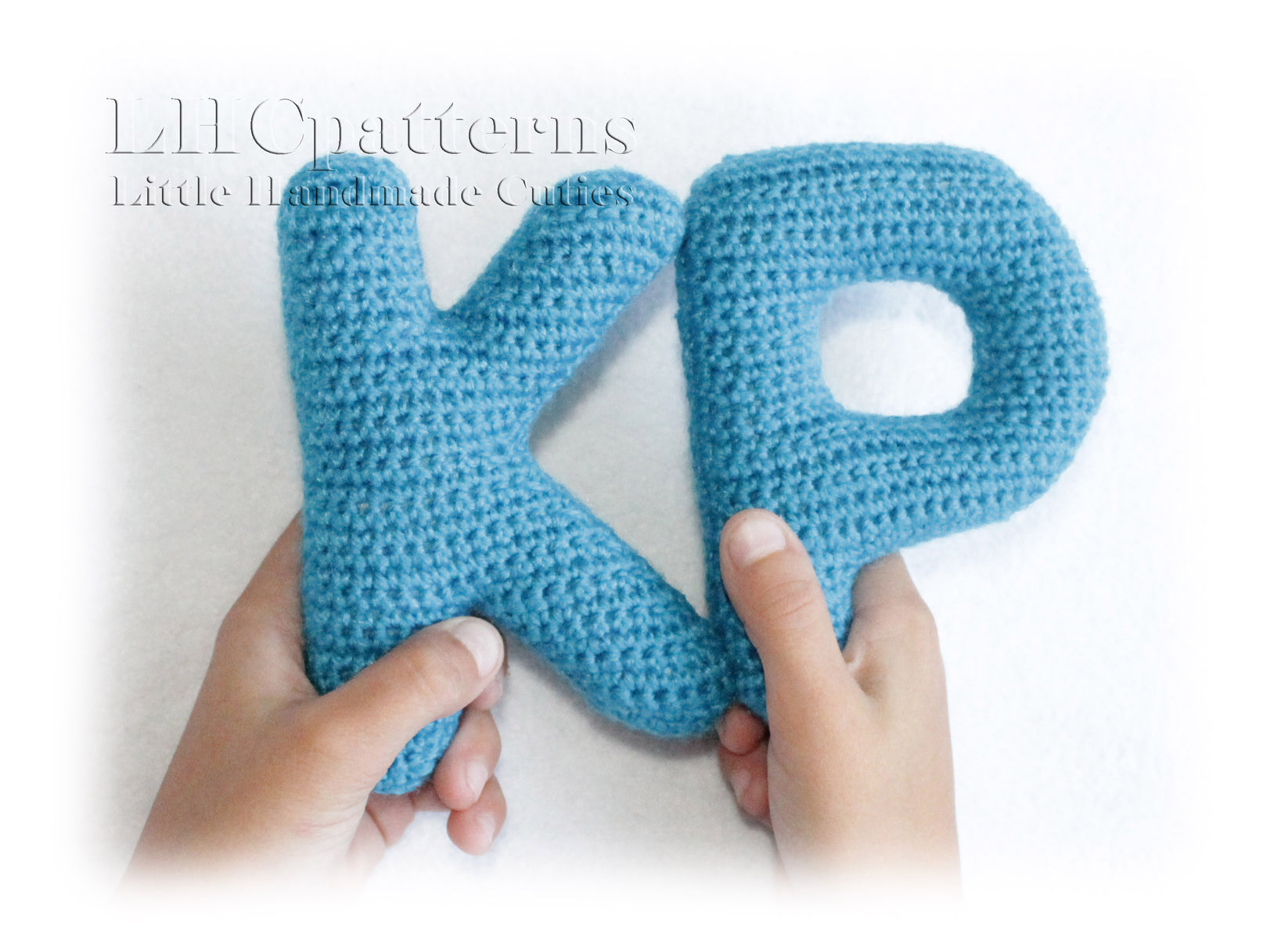 CROCHET PATTERN: 26 English Capital Letters + BONUS: Little Christmas ...